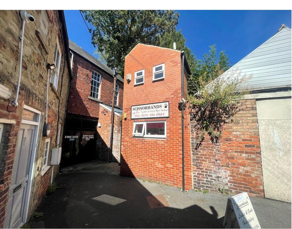 North Road, Durham, DH1 Shop - £98,000