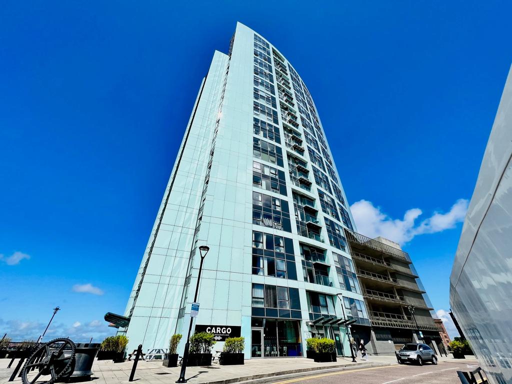 Alexandra Tower, Princes Parade... 2 bed apartment - £1,000 pcm (£231 pw)