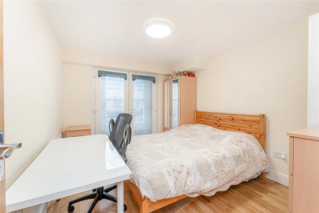 Westbourne Grove, London, W2 1 bed apartment - £1,950 pcm (£450 pw)