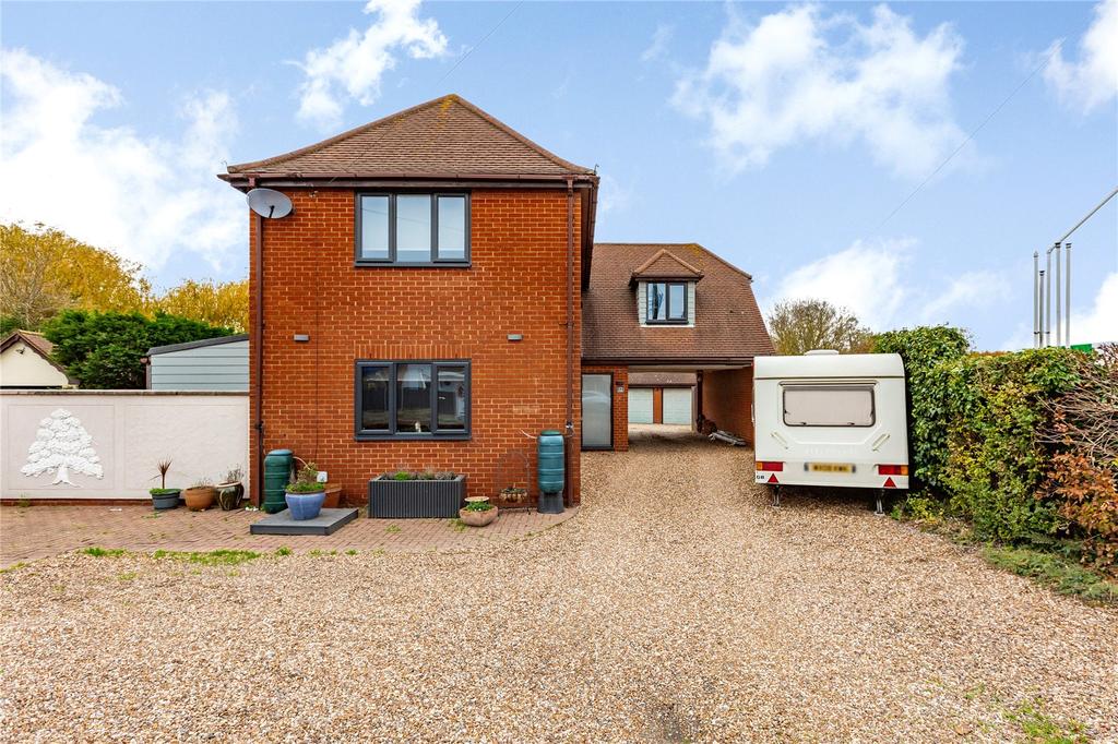 The Street, Latchingdon, Chelmsford, CM3 5 bed detached house - £700,000