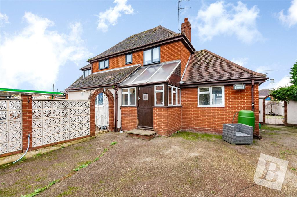 The Street, Latchingdon, Chelmsford, CM3 5 bed detached house - £700,000