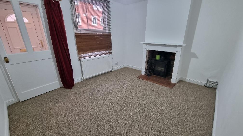 Causeway, Banbury 2 bed terraced house - £950 pcm (£219 pw)