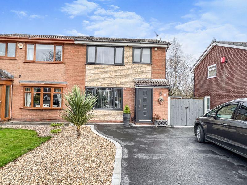 Willand Drive, Breightmet 3 bed semi-detached house - £260,000