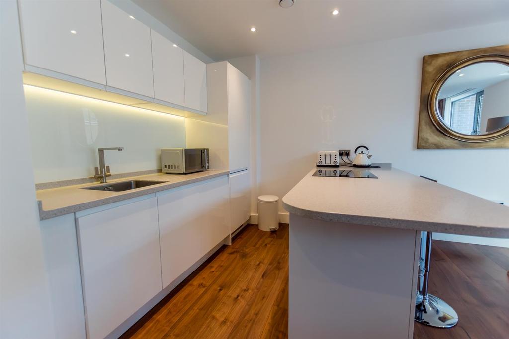Castle Chambers, 5 Clifford Street... 2 bed apartment - £1,300 pcm (£ ...
