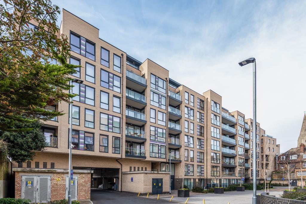 Grove Place Eltham SE9 2 bed flat - £425,000