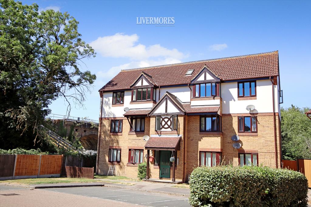 Lagonda Way, Dartford, DA1 1 bed apartment - £170,000