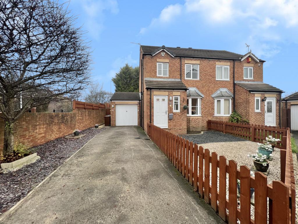 Ninelands View, Garforth 3 bed semi-detached house - £259,995