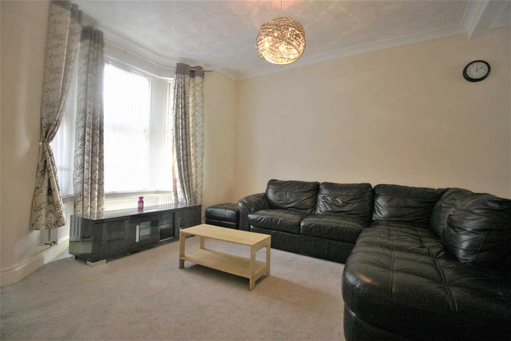 Nigel Road, Forest Gate 3 bed terraced house - £1,950 pcm (£450 pw)