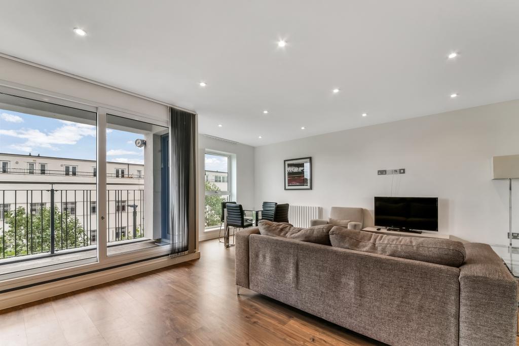 Abbey Court, Wimbledon, London SW20 2 bed apartment - £2,448 pcm (£565 pw)