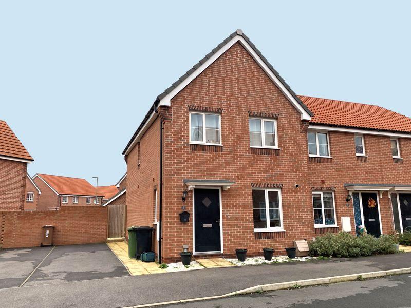 Box Tree Lane, Didcot 3 bed end of terrace house - £350,000