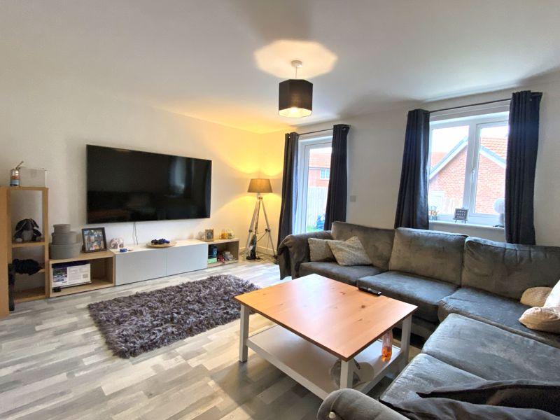 Box Tree Lane, Didcot 3 bed end of terrace house - £350,000