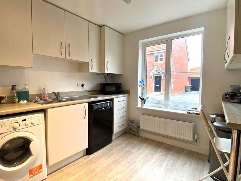 Box Tree Lane, Didcot 3 bed end of terrace house - £140,000