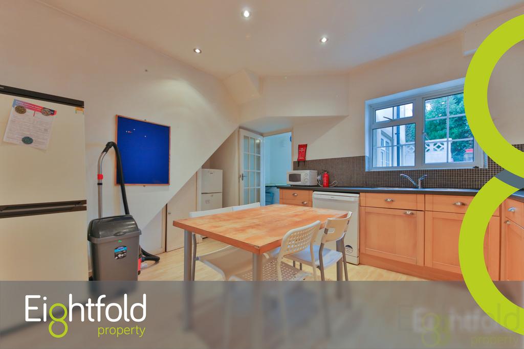 Carlyle Street, Brighton 4 bed terraced house - £2,600 pcm (£600 pw)