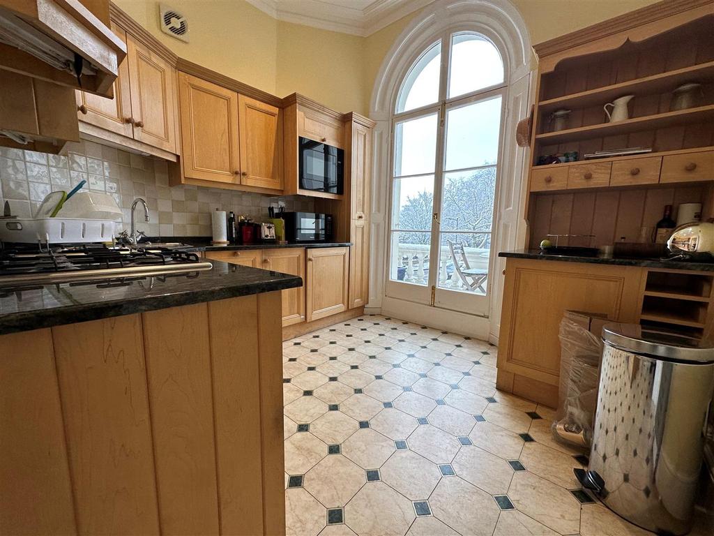 Westbourne Terrace Road, Little... 1 bed apartment - £2,167 pcm (£500 pw)