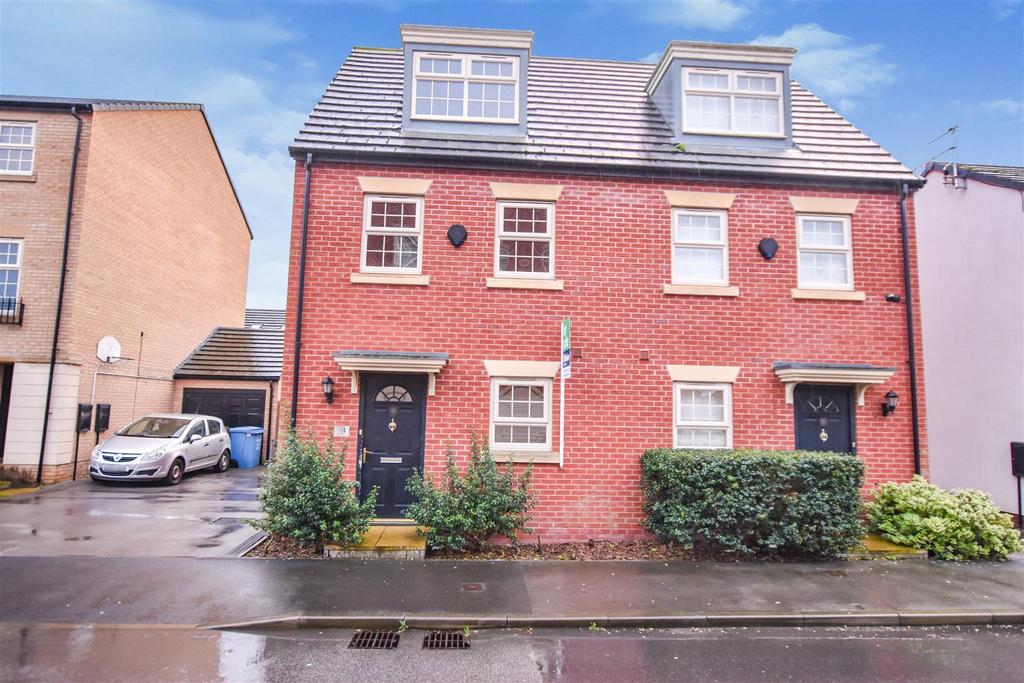 Black & Amber Way, Hull 3 bed semi-detached house - £165,000