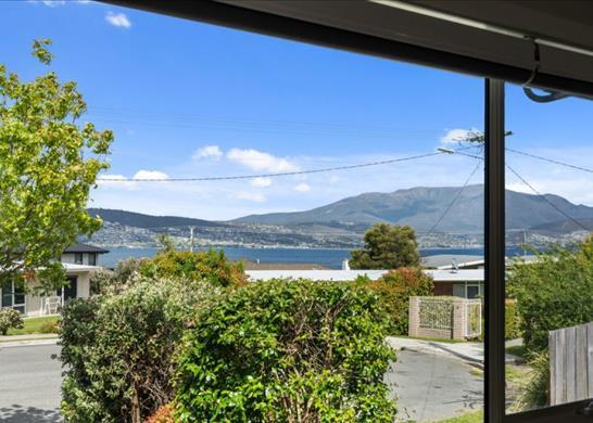 4 Alinta Street, Howrah, TAS 7018 3 bed house