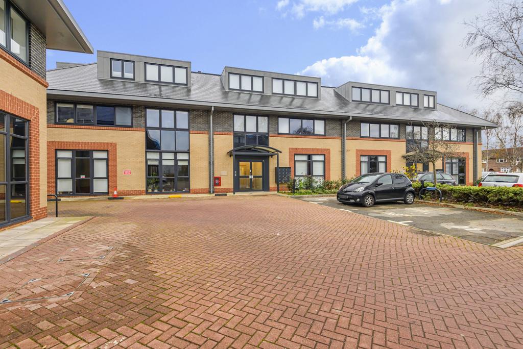 River Court, Woking, GU21 1 bed apartment - £225,000