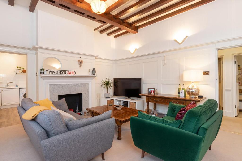 Longworth House, Woodhayes Road... 2 bed flat - £2,250 pcm (£519 pw)