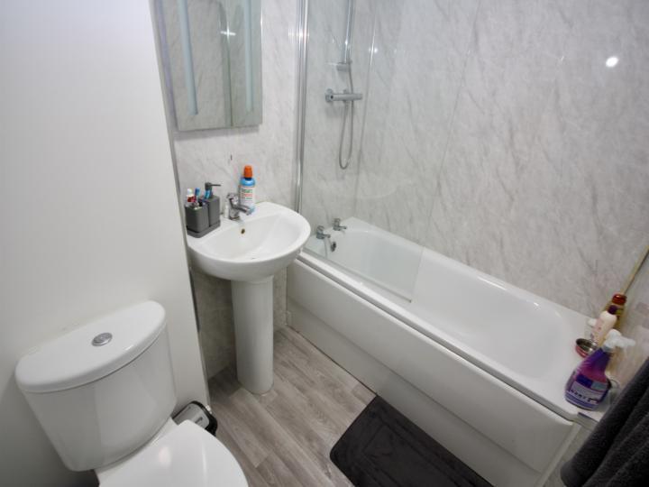 Mill Lane, Lincoln, Lincolnshire, LN5 2 bed terraced house - £650 pcm ...