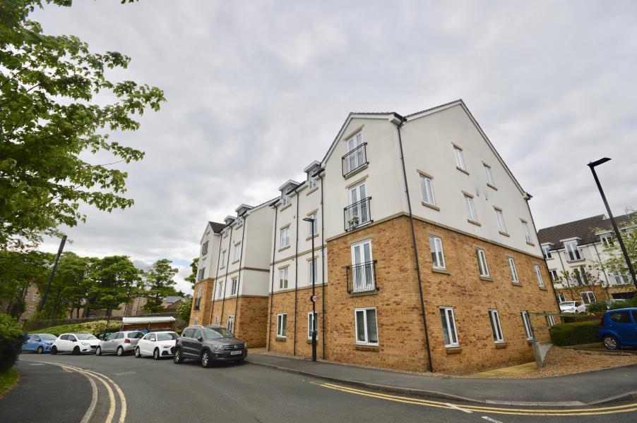Weston View, Sheffield, S10 2 bed property - £800 pcm (£185 pw)