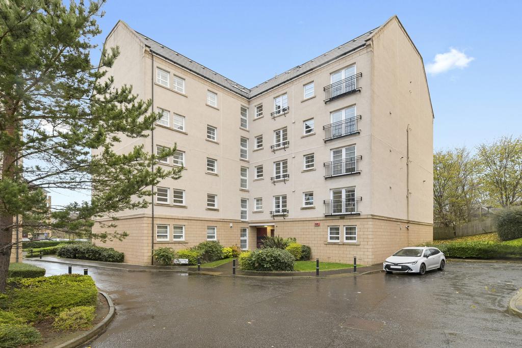 Flat 20, 6 Powderhall Rigg... 3 bed flat - £345,000