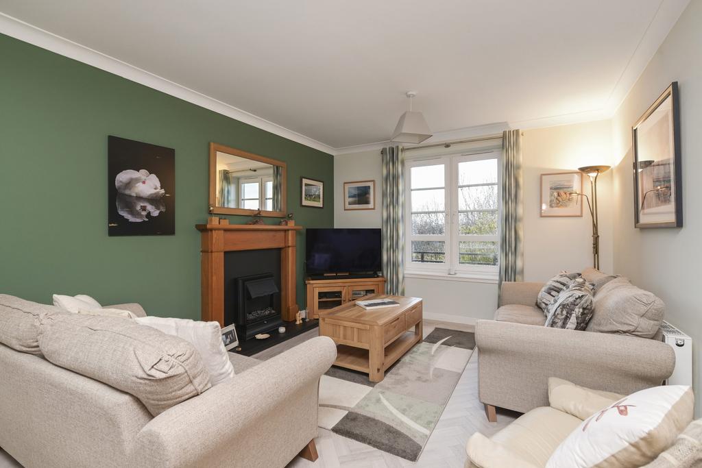 Flat 20, 6 Powderhall Rigg... 3 bed flat - £345,000
