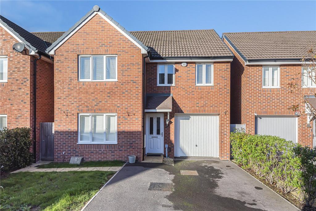 Hitch Road, St Andrews Ridge... 4 bed detached house - £425,000