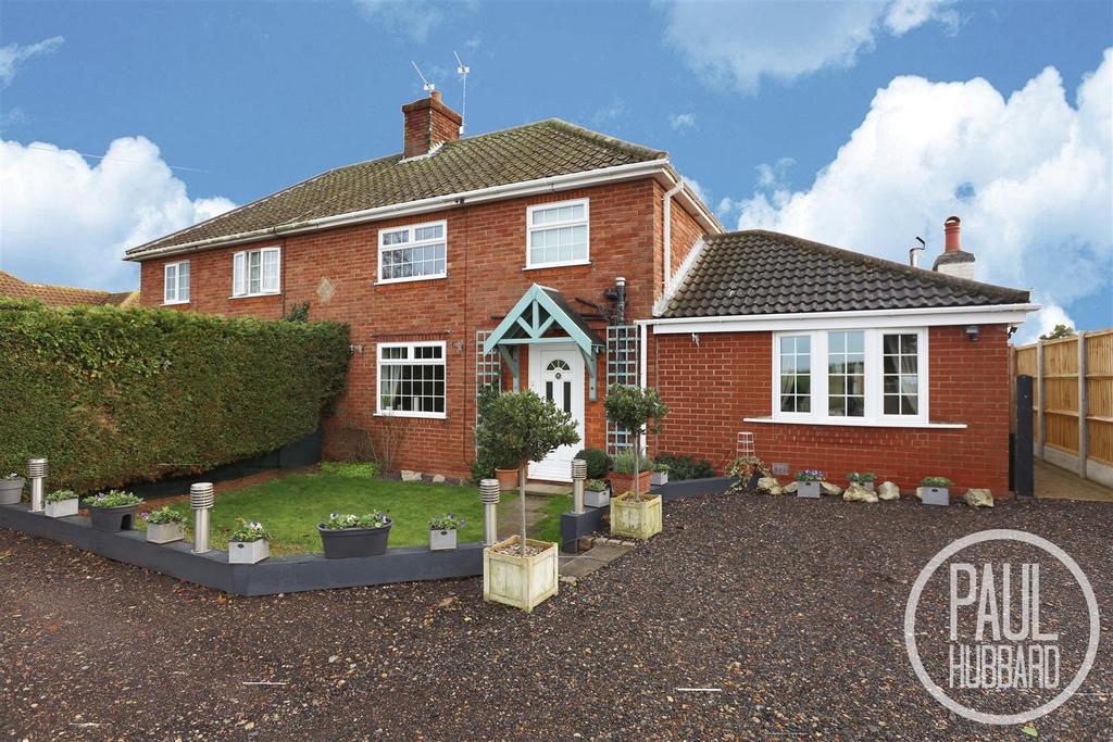 Blanks Close, Mautby, Great Yarmouth 2 bed semi-detached house - £315,000