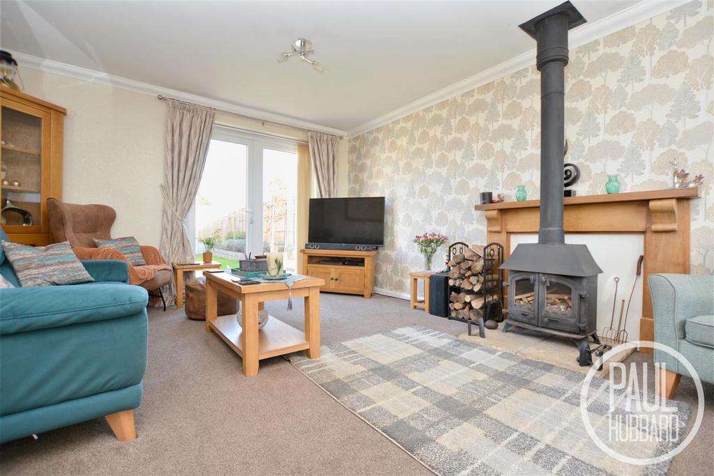 Blanks Close, Mautby, Great Yarmouth 2 bed semi-detached house - £315,000