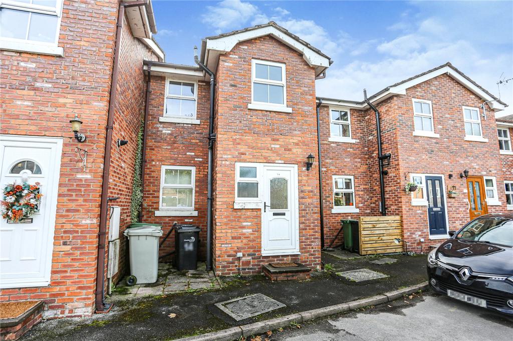 Hand Street, Macclesfield, Cheshire... 2 bed terraced house - £800 pcm ...
