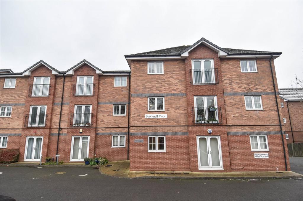 Lady Bracknell Mews, Northfield... 1 bed apartment - £700 pcm (£162 pw)