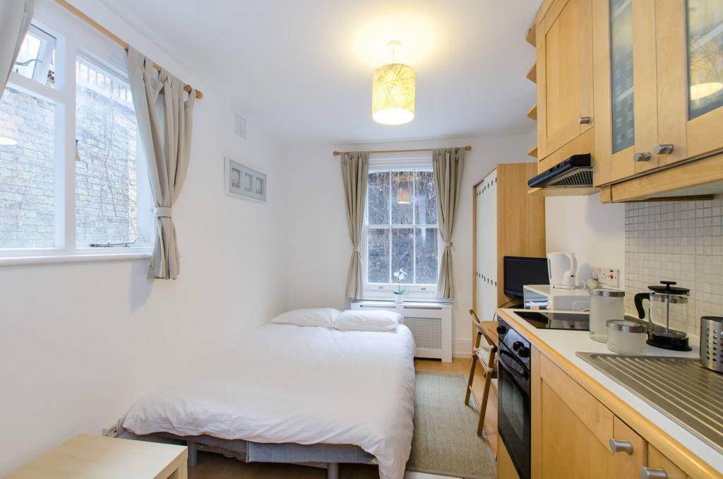 Claverton Street, Pimlico, London, SW1V Studio - £1,712 pcm (£395 pw)