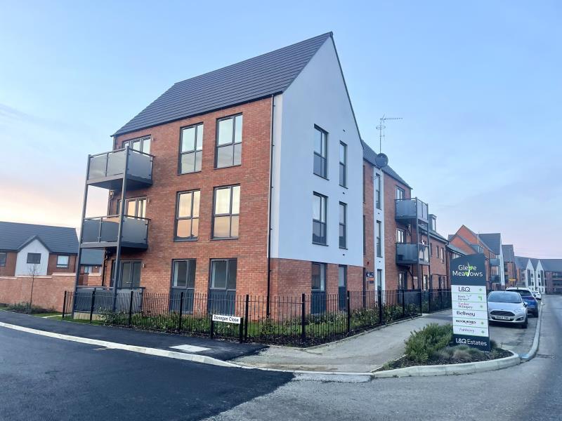 Boden House, Glebe Farm 1 bed apartment - £1,175 pcm (£271 pw)