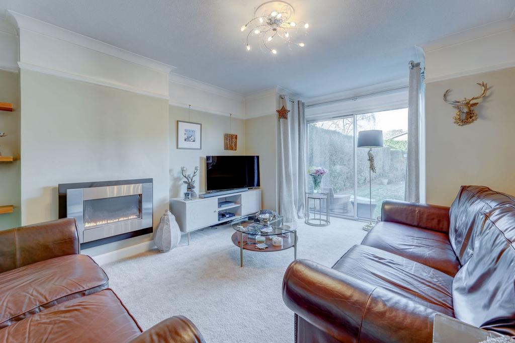 Damson Lane, Solihull, B92 3 bed detached house - £425,000