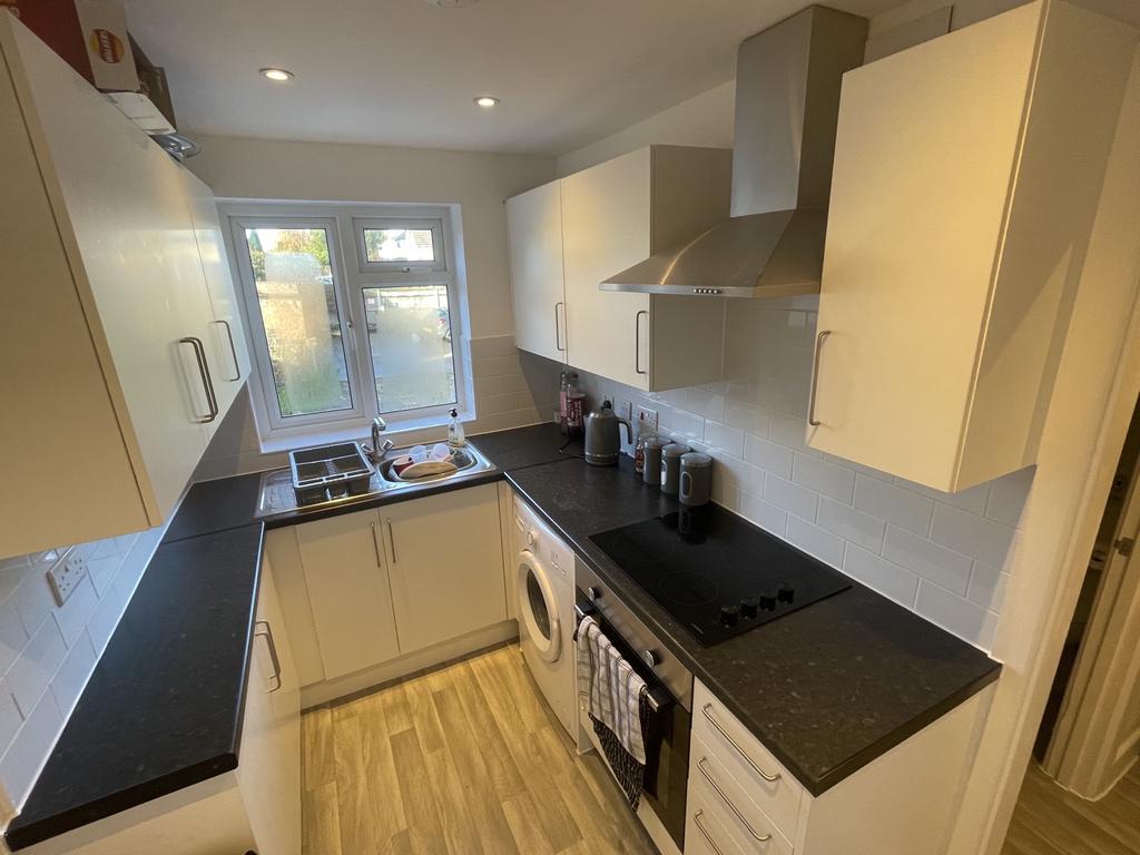 Orchard Street, Gillingham ME8 1 bed flat - £775 pcm (£179 pw)