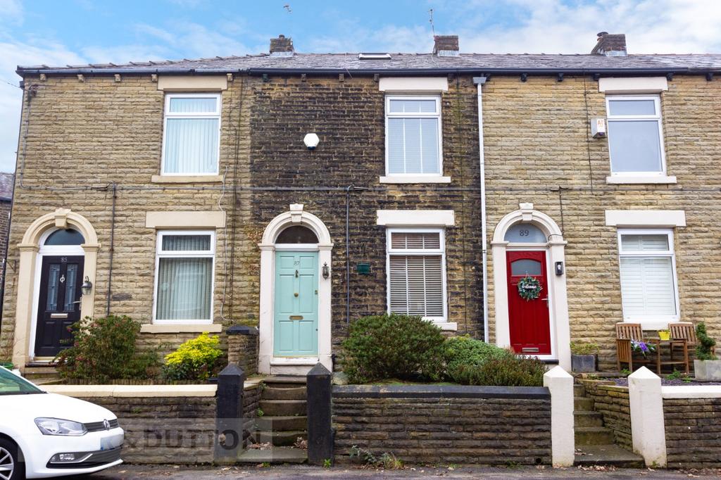 Under Lane, Grotton, Saddleworth, OL4 2 bed terraced house - £195,000