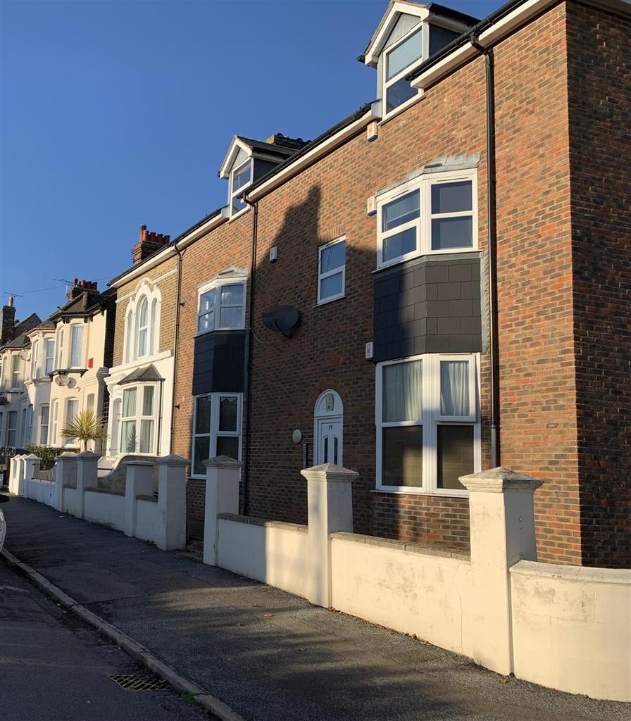 Crescent Road, Ramsgate 1 bed flat - £695 pcm (£160 pw)