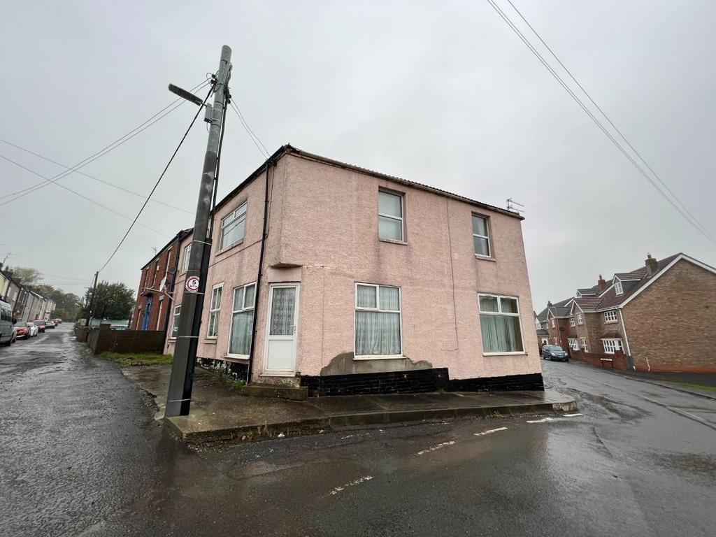 High Queen Street, Witton Park... 4 bed semi-detached house - £70,000
