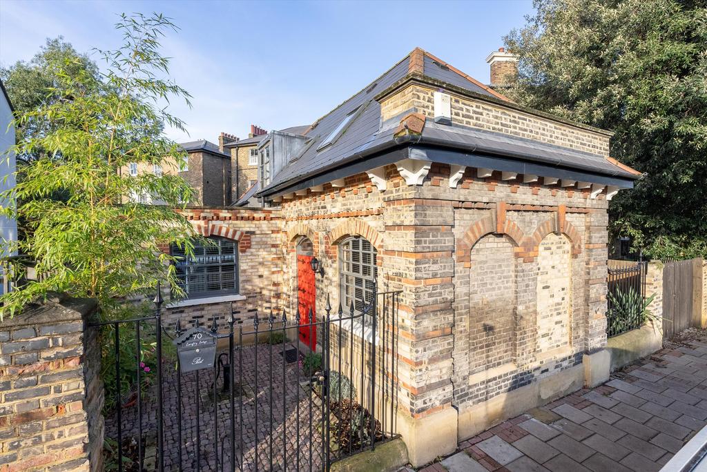 Wiltshire Road, Brixton, London, SW9 3 bed detached house for sale - £ ...