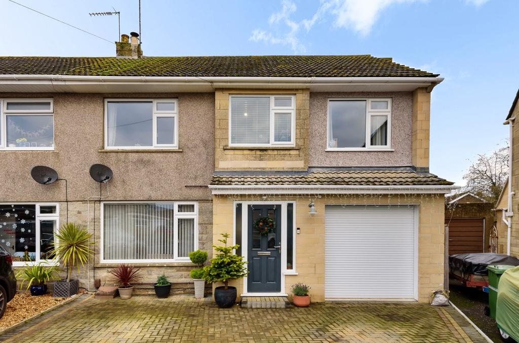 Delmore Road, Frome, BA11 5 bed semi-detached house - £500,000
