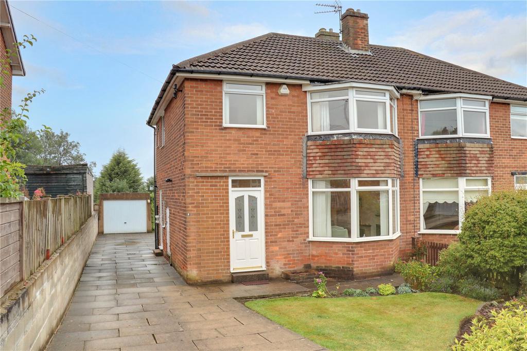 Tinshill Drive, Cookridge, Leeds... 3 bed semi-detached house - £350,000