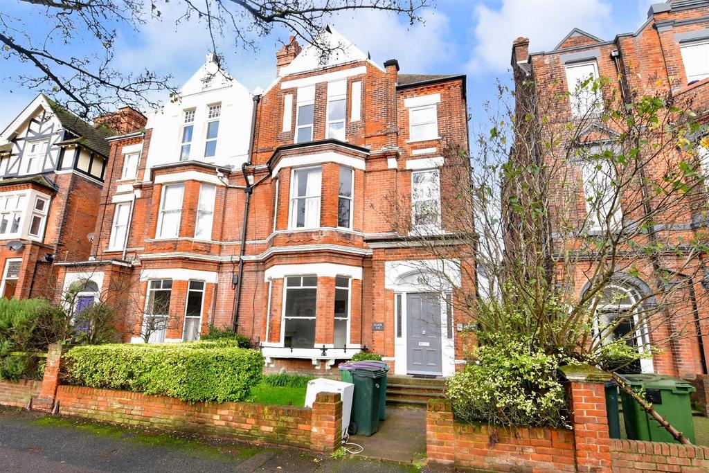 Bouverie Road West, Folkestone, Kent 2 bed apartment - £250,000