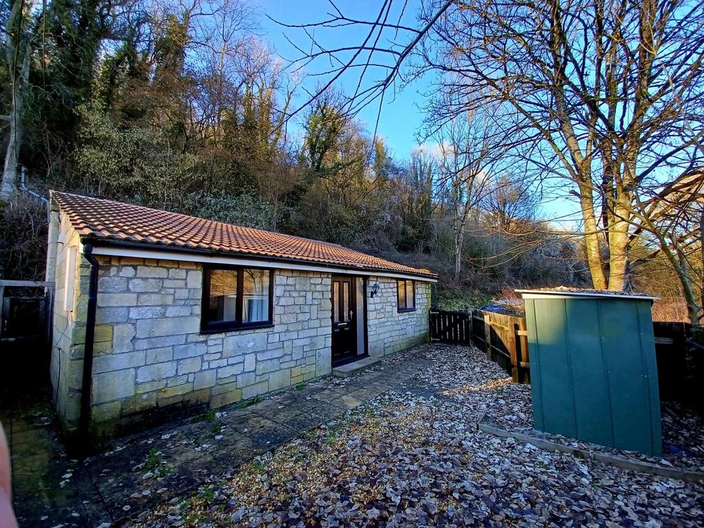 lower-stoke-1-bed-bungalow-895-pcm-207-pw