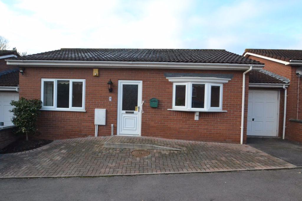 Nore Park Drive, Portishead 3 bed bungalow - £1,250 pcm (£288 pw)