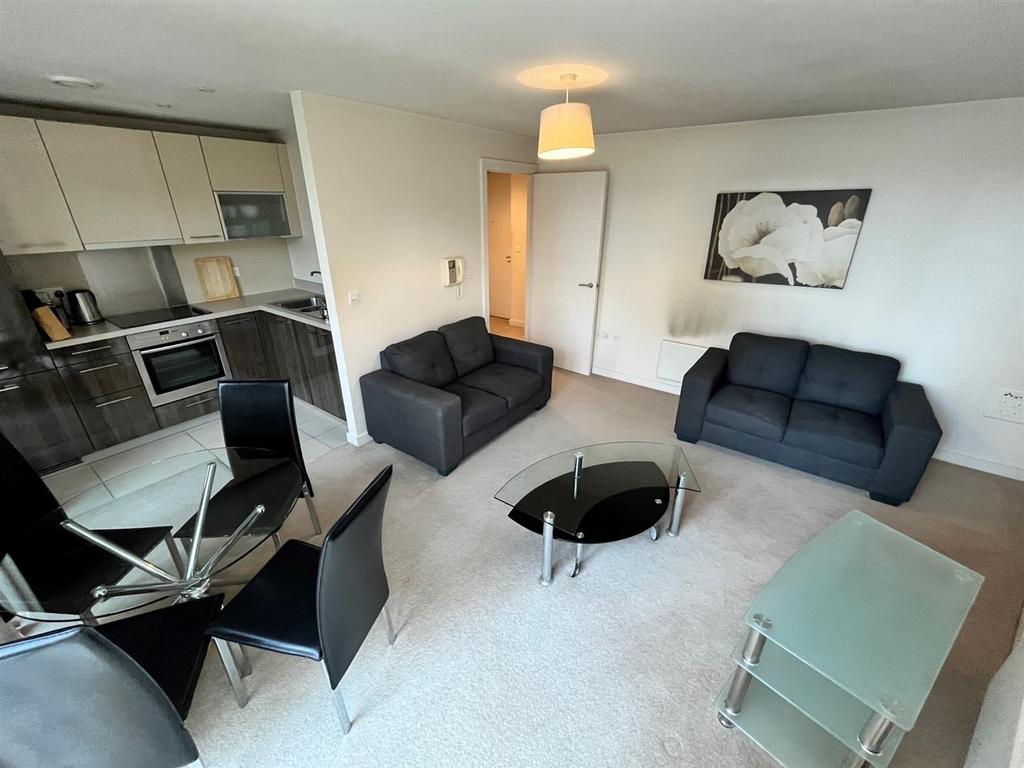Spectrum, Block 12, Blackfriars Road 2 bed flat - £1,375 pcm (£317 pw)