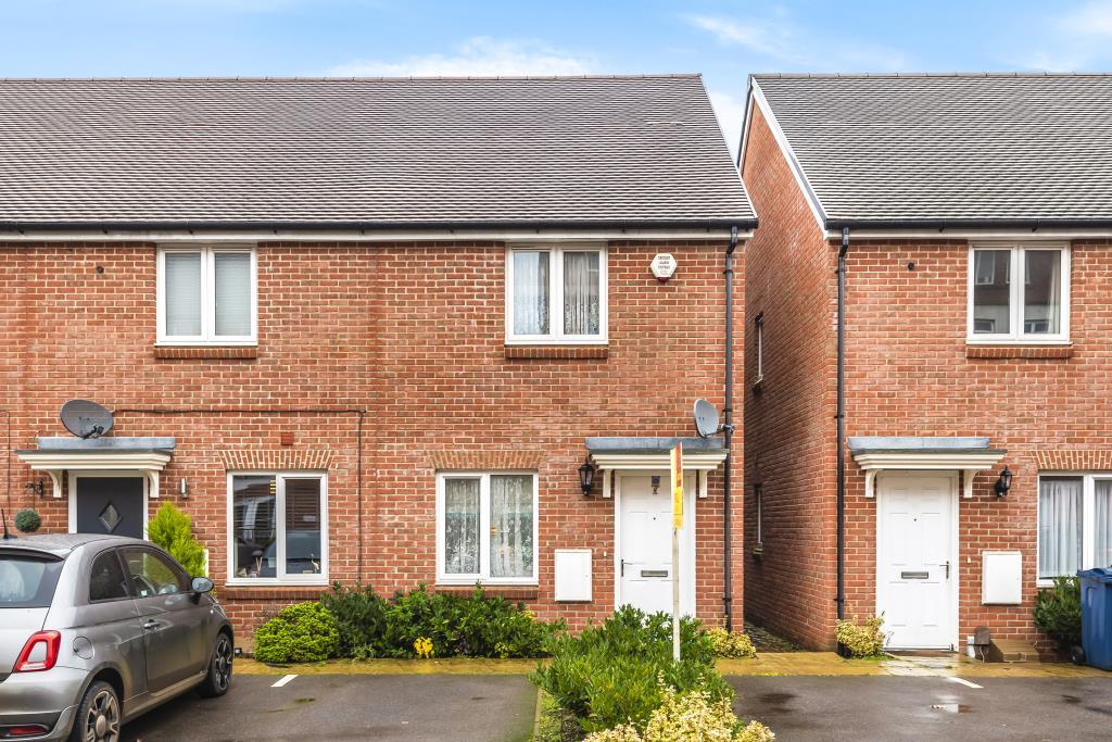 Little Chalfont, Buckinghamshire, HP6 2 bed semi-detached house - £375,000