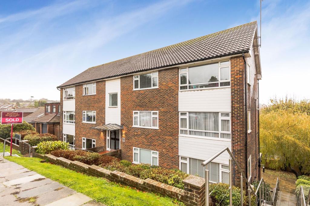 Westdene Drive, Upperdene Court, BN1 1 bed flat - £250,000