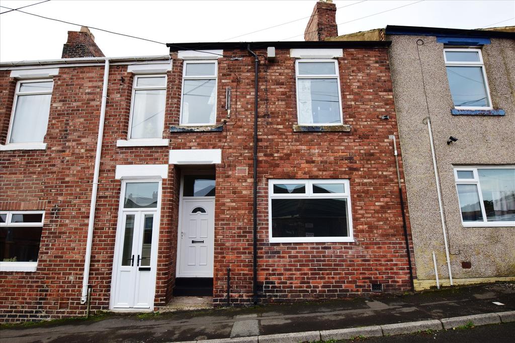MILL CRESCENT, PENSHAW 1 bed apartment - £60,000