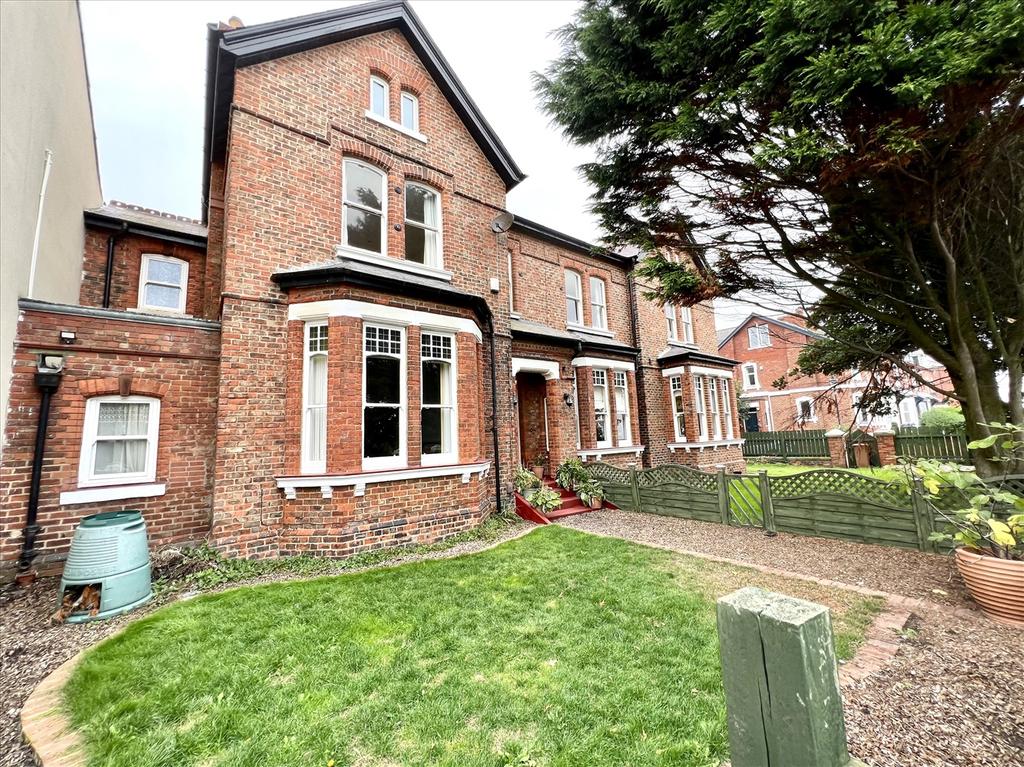 HENRY SMITHS TERRACE, HEADLAND 5 bed semi-detached house - £410,000