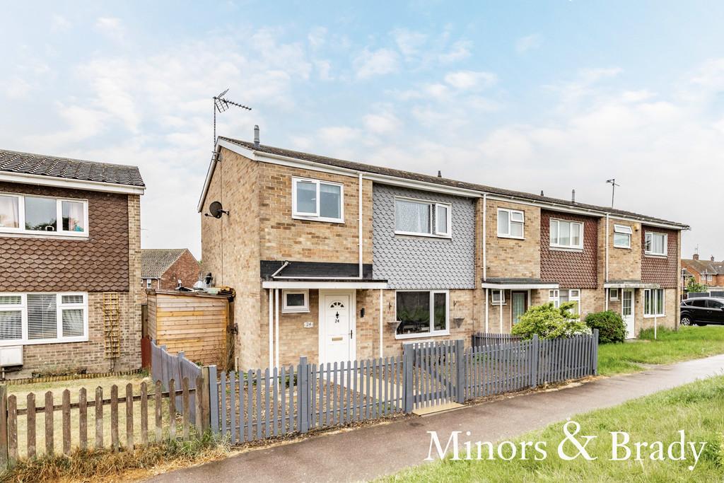 Gorse Green, Lowestoft 3 bed end of terrace house - £900 pcm (£208 pw)